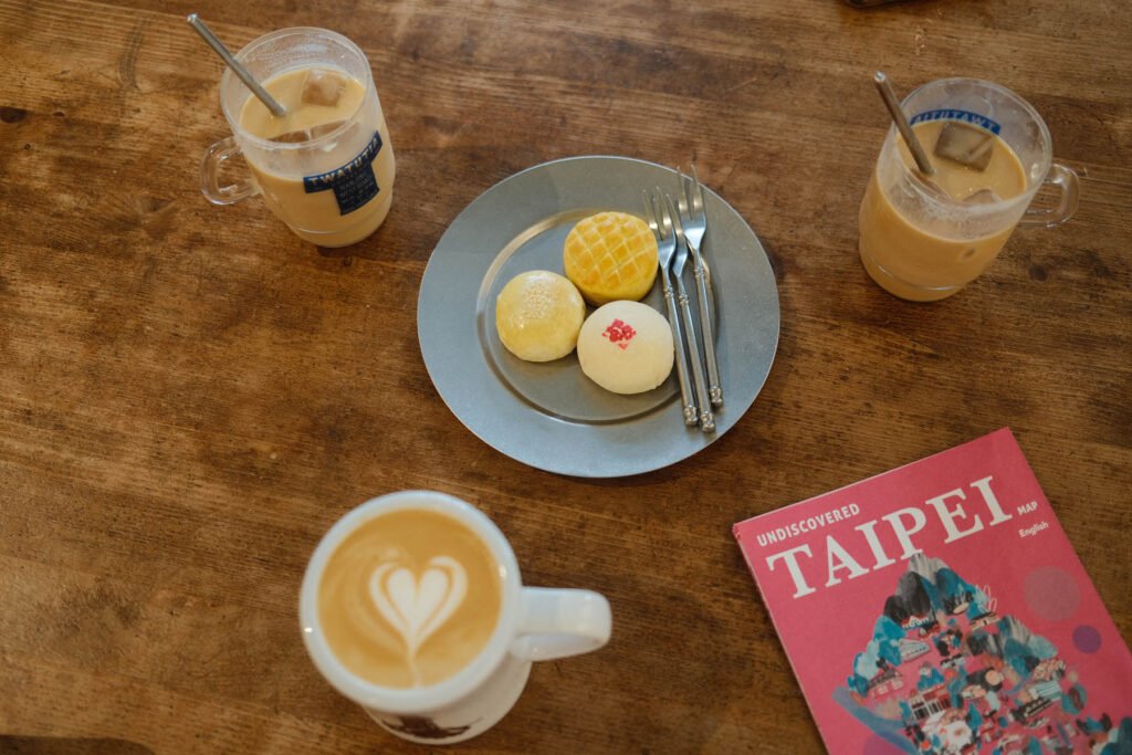 Cafe Hopping - A Paper Cup Coffee & Friends