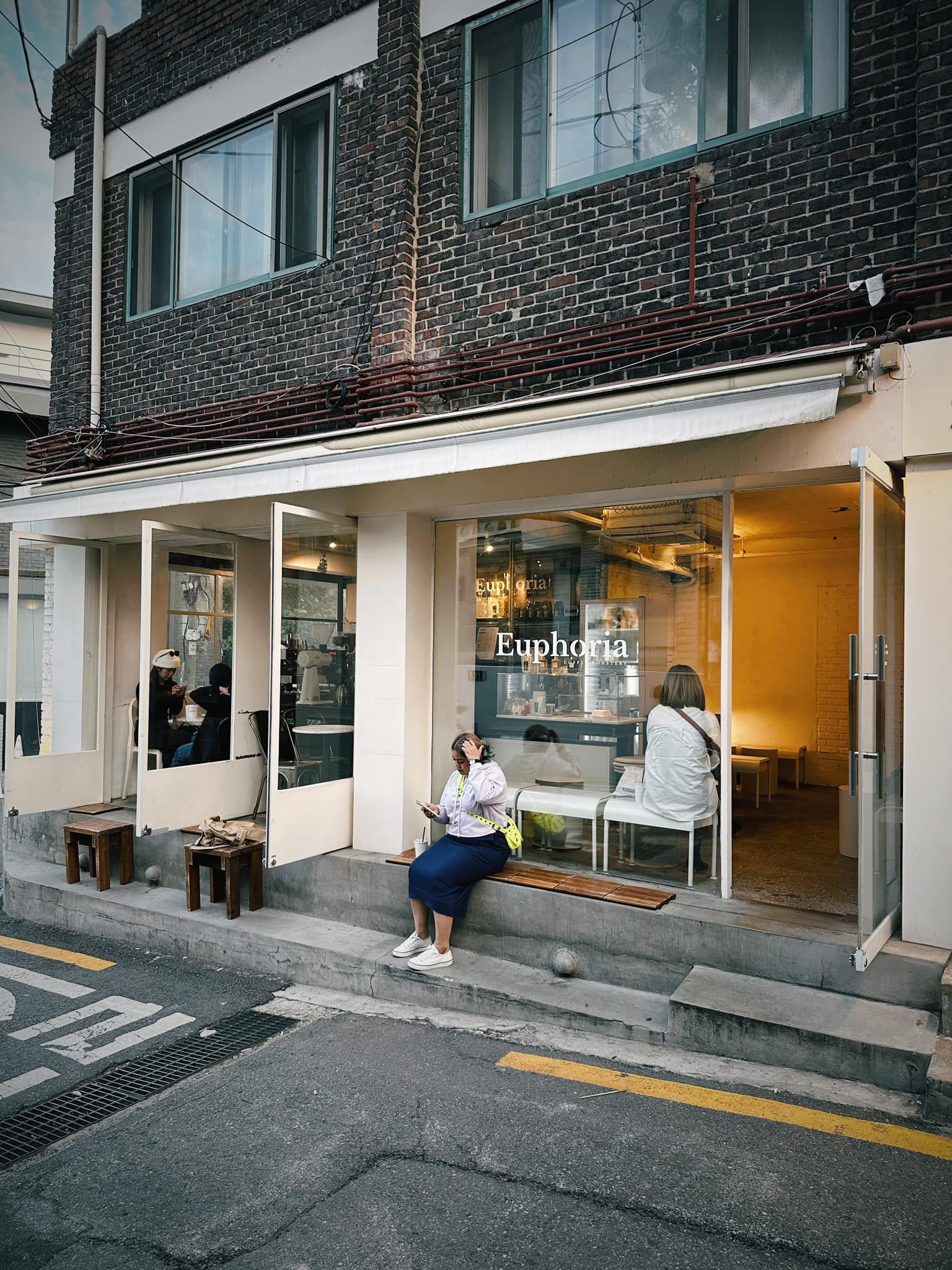 Cafe Hopping - Euphoria Coffee Roasters